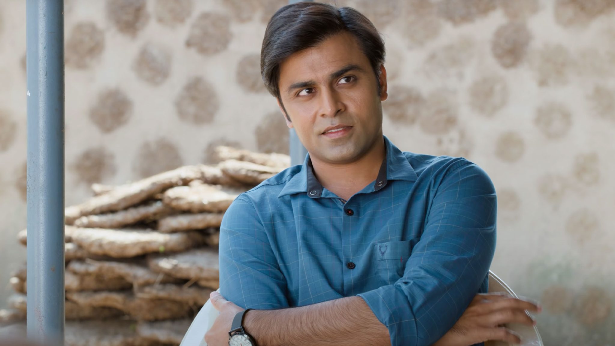 Jitendra Kumar Biography, Age, Height, Weight, Girlfriend, Family, Net ...